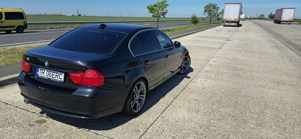 BMW Seria 3 E90,320d,an 2011 Alexandria • OLX.ro