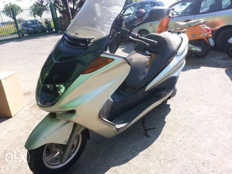 Мотоциклет,скутер Ямаха Маджести (Yamaha Majesty )250-на части гр. Пловдив Христо Смирненски ...