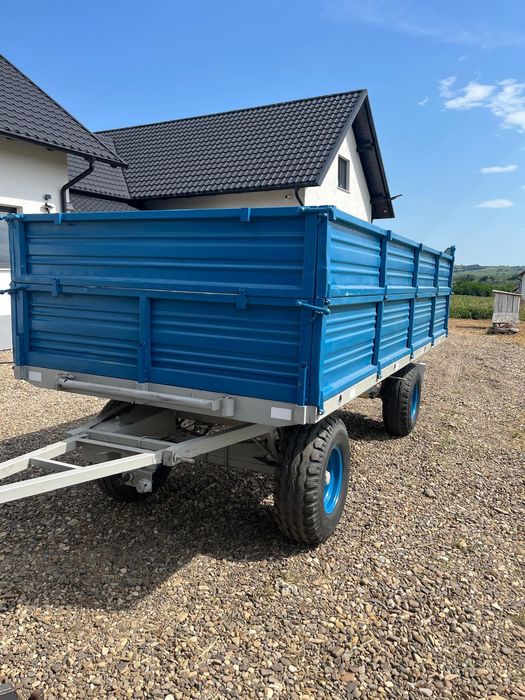 Remorca basculabila trilateral Iaslovat • OLX.ro