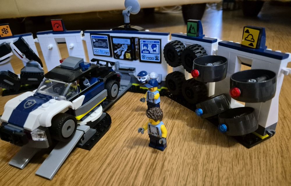 LEGO City 60457 Atelier de tuning al poliției Număr de elemente: 489 ...