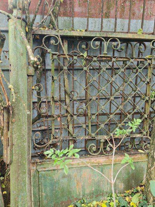 Poarta-gard-stalpi fier forjat nituit 23 m.Antic Cluj-Napoca • OLX.ro