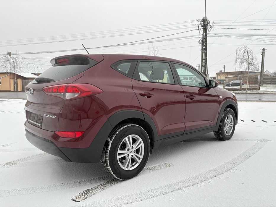 HYUNDAI TUCSON / 2016 / 1.6 GDI 132 CP / E6 / 54.000 km Carei • OLX.ro