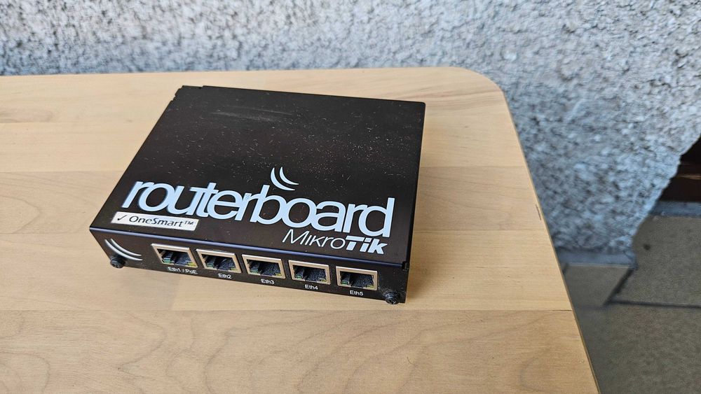 Mikrotik Routerboard 450G гр. София Оборище • OLX.bg