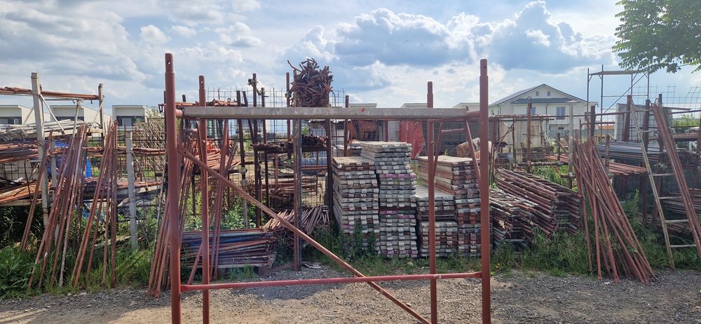 Vând schela metalica la Modul! Bragadiru • OLX.ro