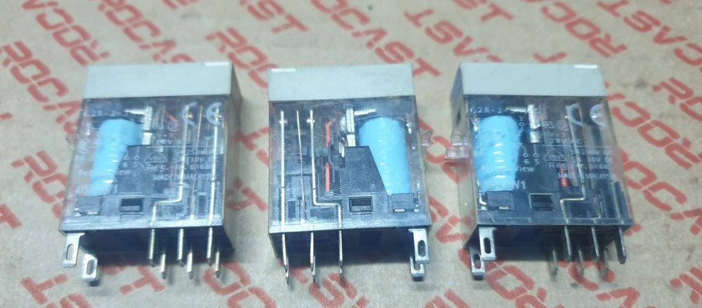 Releu Omron 24v DC . Bucuresti Sectorul 2 • OLX.ro