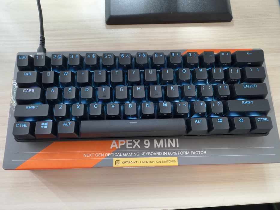Steelseries Apex 9mini + pbt keycaps гр. Сливен Дружба • OLX.bg