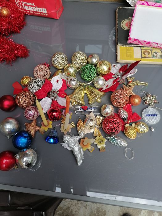 Globulete și ornamente vechi pentru brad. Bucuresti Sectorul 4 • OLX.ro