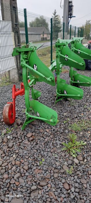 Plug reversibil cu 3 brazde Calugareni • OLX.ro