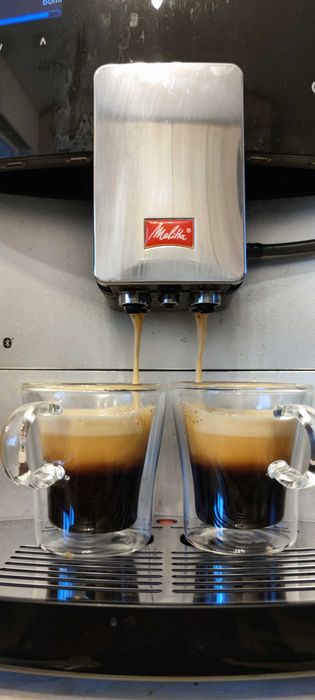 Espressor premium, SMART, 2 rezervoare boabe, aplicatie mobil, ca nou ...