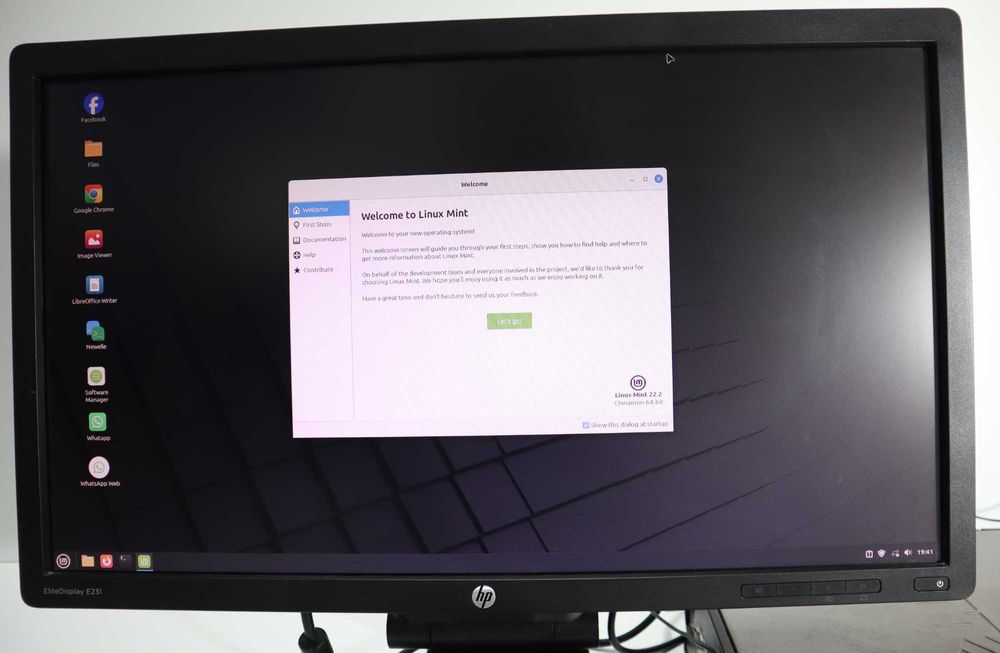 PC calculator complet + monitor 23 inch + tastatura + mouse + cabluri ...