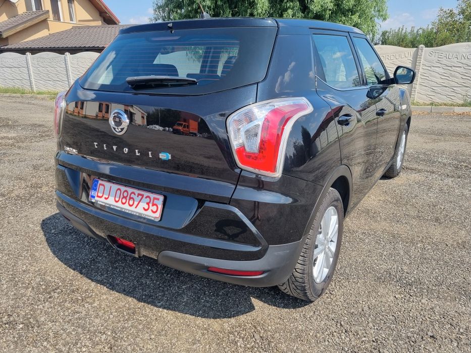 SsangYong Tivoli cutie automată 4X4 Craiova • OLX.ro