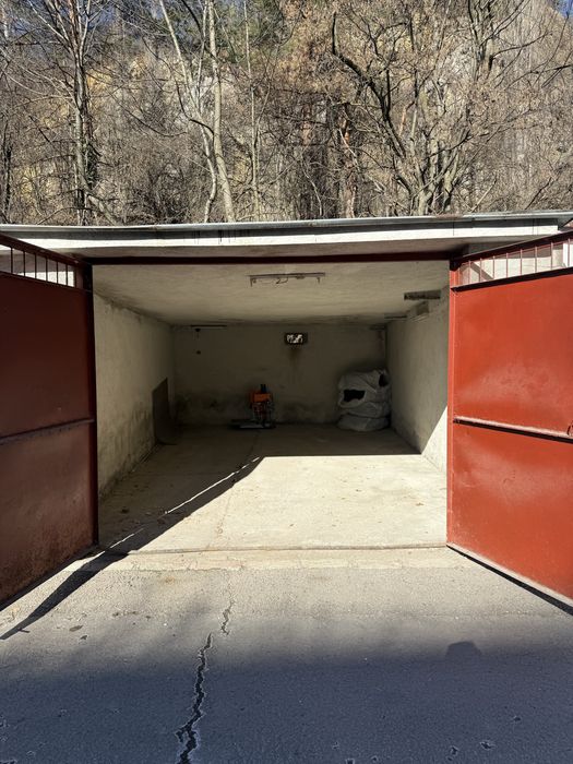 Vand garaj racadau Brasov • OLX.ro