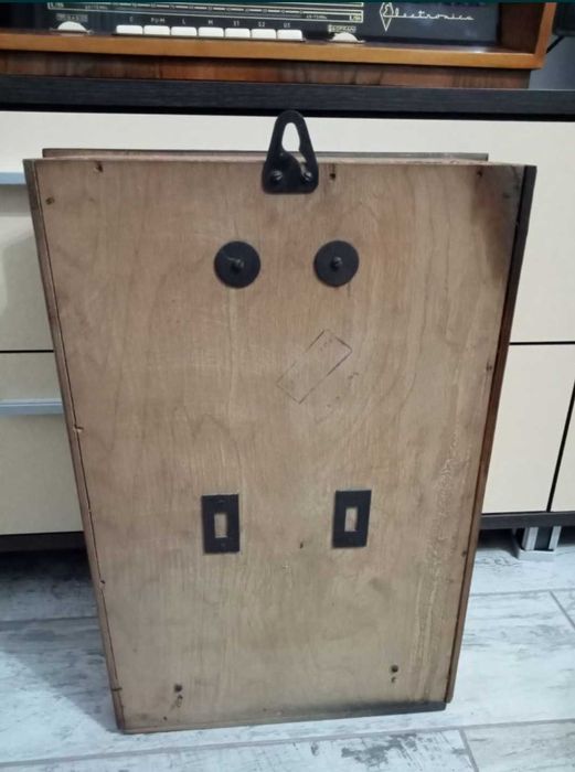 Ceas mecanic vechi Rusesc, Iantar, pendul si cheie(coplet )de colectie ...