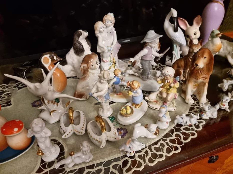 Bibelouri anii 1970, 1980 Iasi • OLX.ro