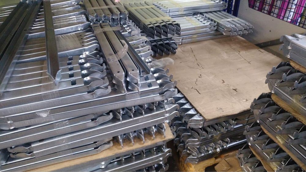 Panouri de cofraj tip doka, placa galbena, accesorii, montanti, lamele ...