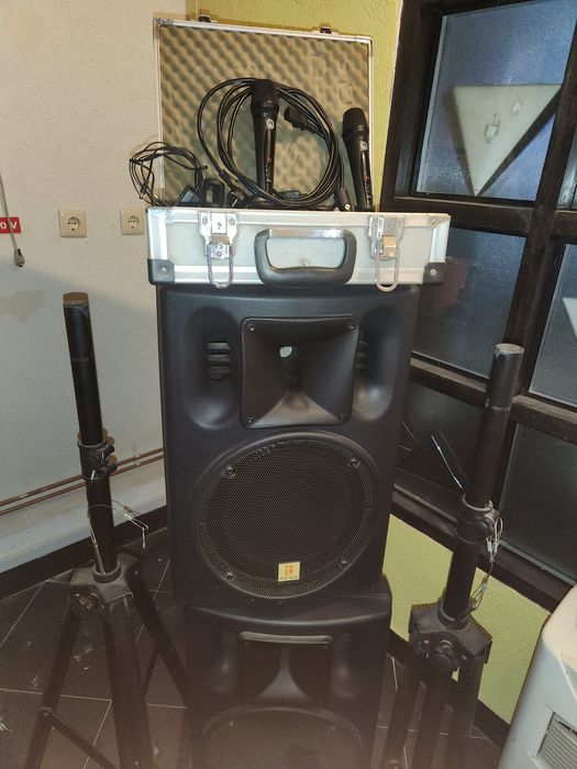 Boxe active THE BOX cu mixer si microfoane 400W Timisoara • OLX.ro