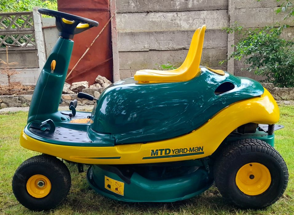 Tractoras tuns iarba MTD YARD-MAN DX 70 Brigs&Stratton 8,5hp 4TIMPI ...