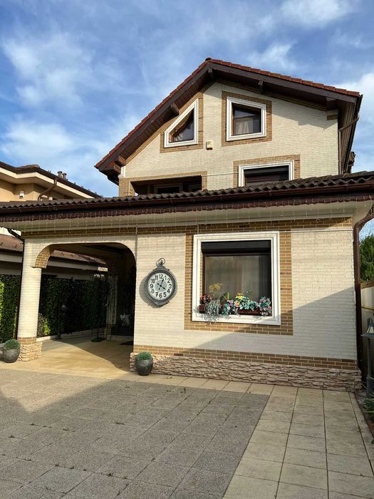 Propietate superba cu piscina sI ponton in Balotesti! Balotesti • OLX.ro