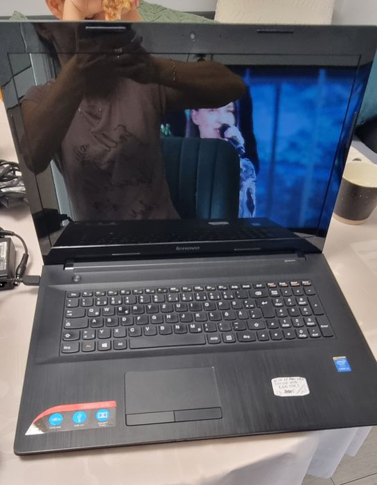 Лаптоп Lenovo G70-70 17,3 инча гр. Стара Загора Метро • OLX.bg