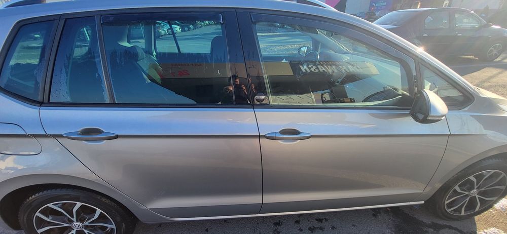 Vând auto vw golf sportsvan sound Timisoara • OLX.ro