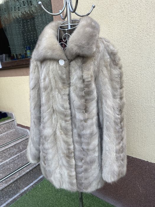 Haina din blana naturala de nurca , gri imperial Constanta • OLX.ro