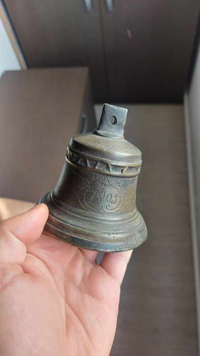 Clopot din bronz din 1905 + un clopot cadou, tot din bronz. Bucuresti ...