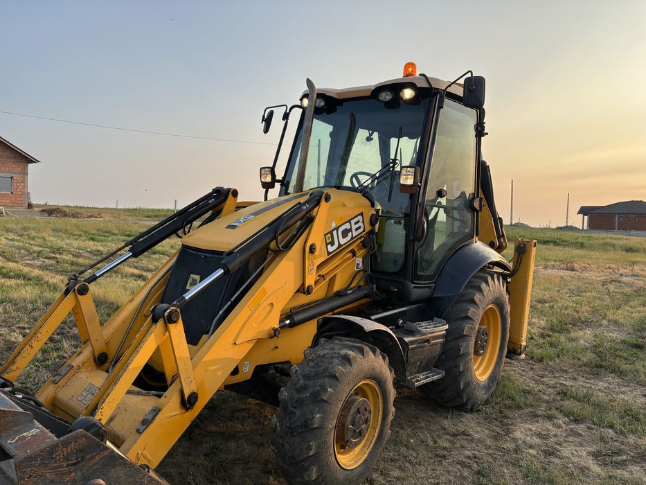 Jcb 3cx buldoexcavator Oradea • OLX.ro