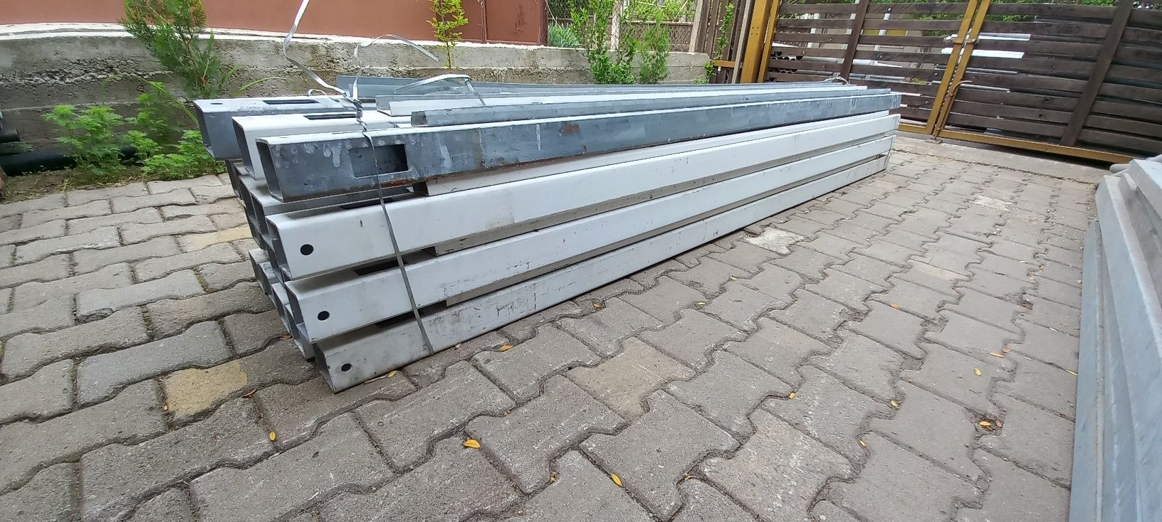 Поцинковани квадратни профили 80/80/5 гр. Мартен • OLX.bg