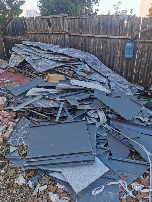 Donez tabla fier vechi Bacau • OLX.ro