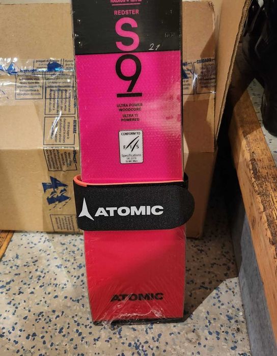 2026 model ATOMIC Redster S9 FIS 165 cm World cup schiuri in premiera Cluj-Napoca • OLX.ro