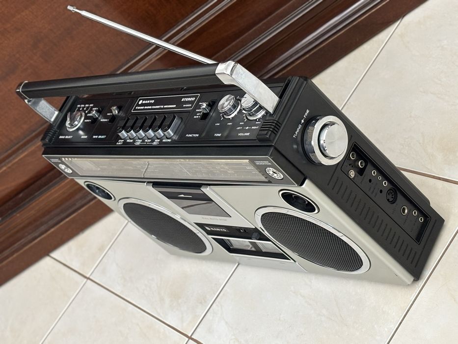 Sanyo M 4500 K Radio Casetofon Bucuresti Sectorul 2 • OLX.ro