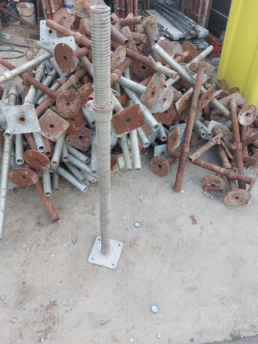 Panouri cofrag montanti picioare schela Mofleni • OLX.ro