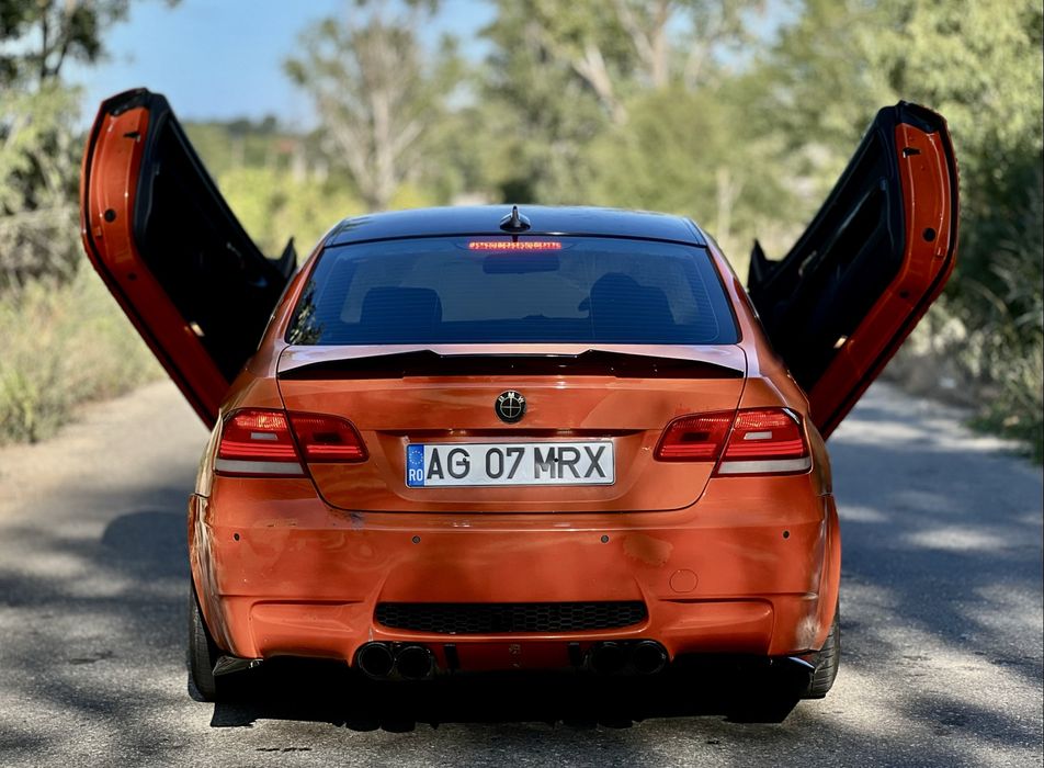 BMW E92 325i VARIANTE +/- Pitesti • OLX.ro