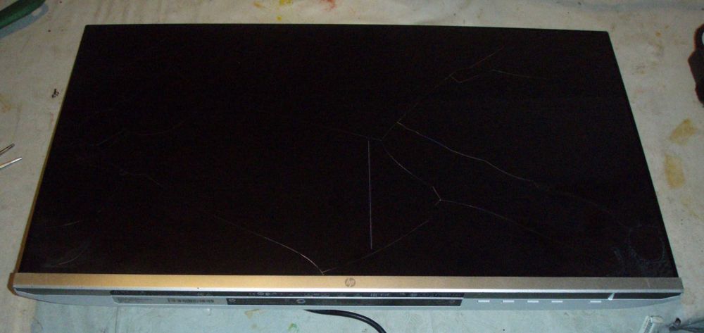Monitor 24" HP M24FW Full HD IPS , functional cu display spart Ibrianu ...