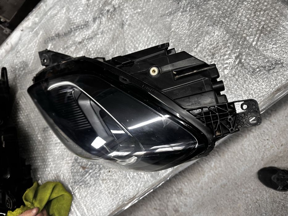 Far stânga led ford puma.cod:l1tb-13e015-gh. Cernica • OLX.ro