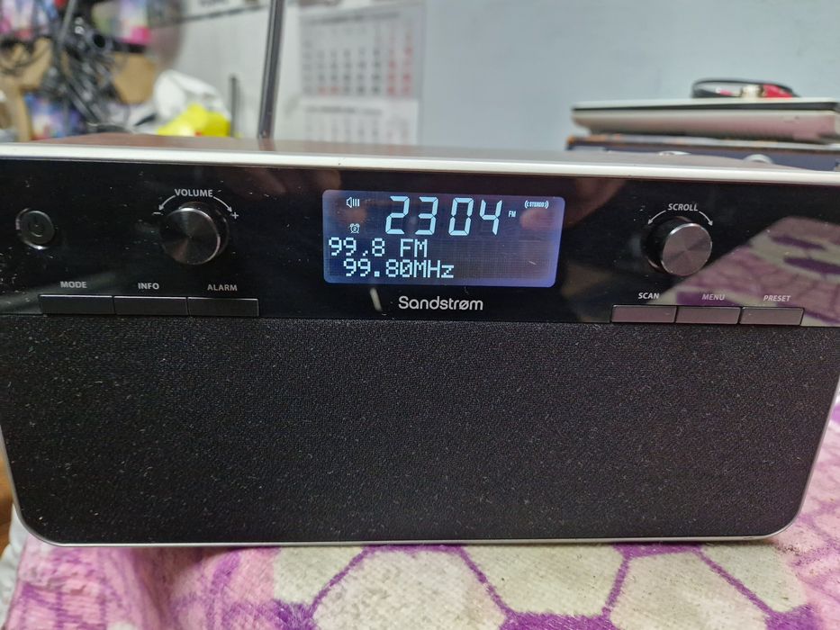 Radio dab sandstrom s4dabb13e Dosu Bricii • OLX.ro