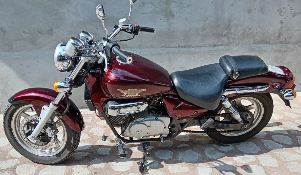 Hyosung aquila gv 125 Davidesti • OLX.ro