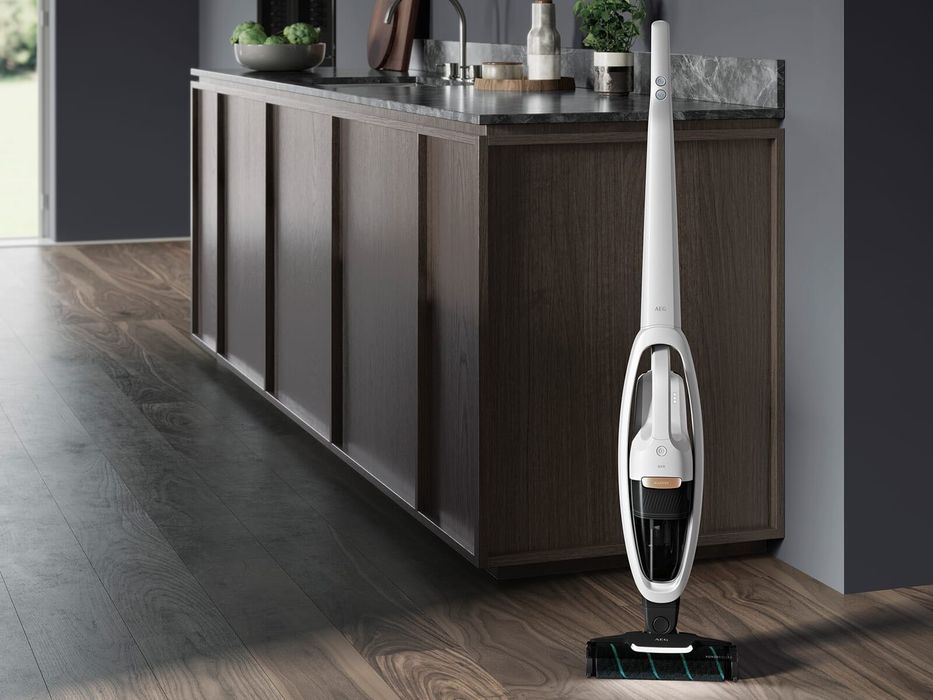 AEG QX8-2-PALR безжична 2 в 1 прахосмукачка Satin White гр. София Център • OLX.bg