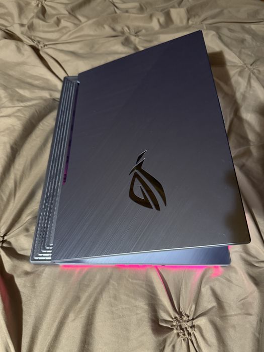 Laptop Gaming Asus Rog Ucea • OLX.ro