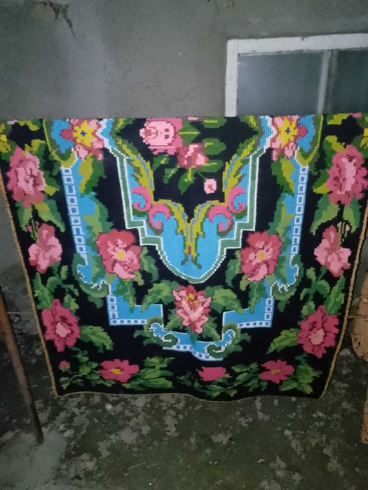 Tablouri cusute manual și carpete țesute la raboi Boldu • OLX.ro