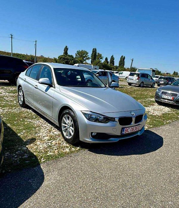 BMW F30 ~ 316d ~ 2013 Bacau • OLX.ro