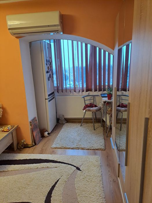 Se vinde garsoniera in vlaicu Arad • OLX.ro
