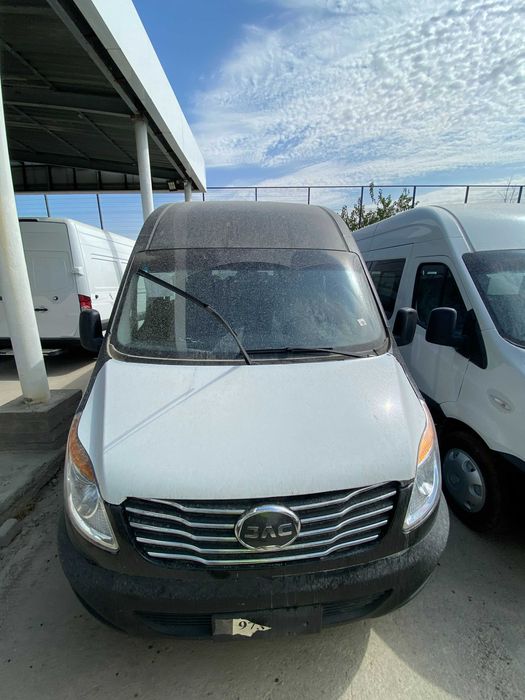 JAC SUNRAY minibus 1 ta pasport evaziga olsangiz bo'ladi: 403 200 000 ...