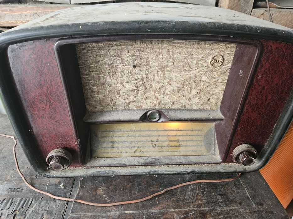 Vand radio rusesc vechi functional BALTIKA BALTICA VEF Valenii de Munte ...