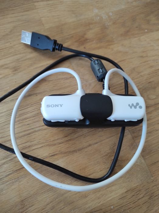 Mp3 player /плейър /слушалки Сони / Sony Walkman NWZ-W273 гр. Пловдив Южен • OLX.bg