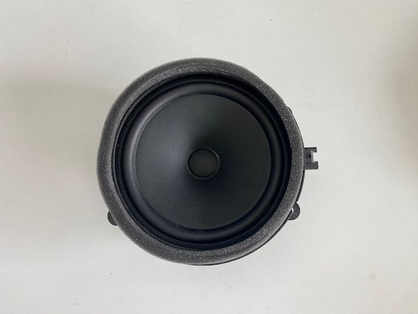 Boxa difuzor audio Volvo XC90 XC60 S60 V60 S90 2015+ 31350425 Baia • OLX.ro