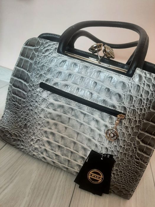 epica geanta de vanzare ' Anunturi ' OLX.ro