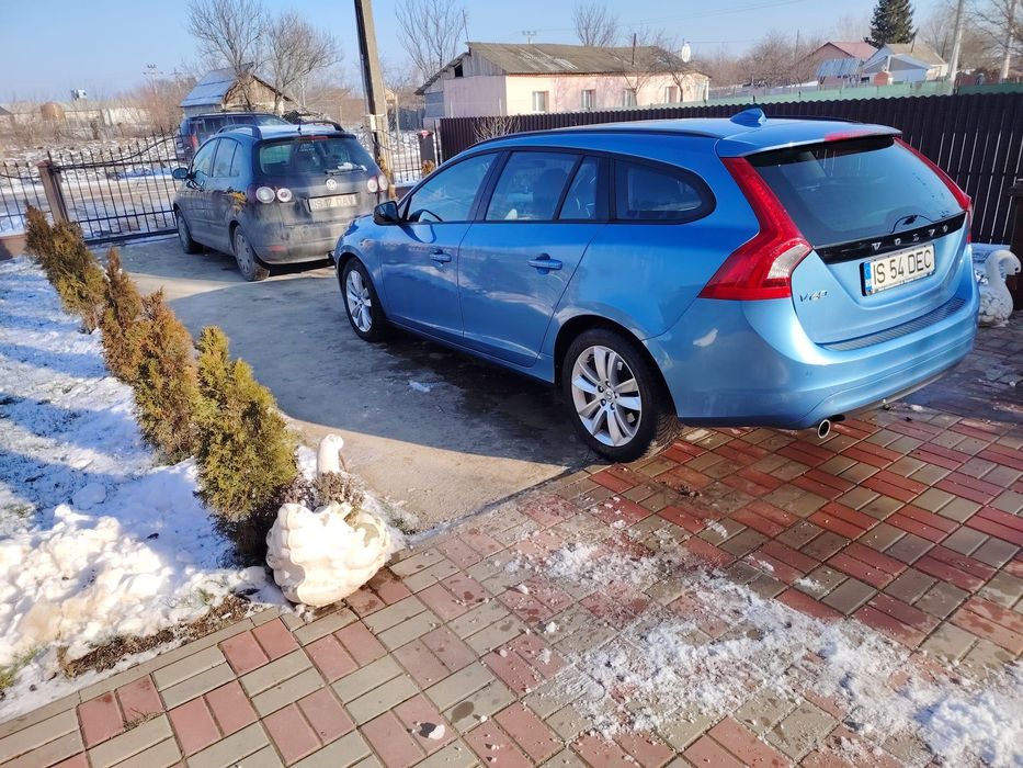Volvo v60 an 2014 Iasi • OLX.ro