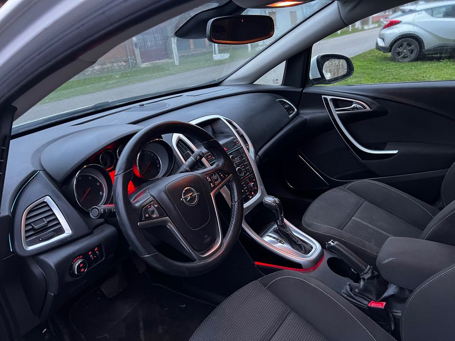 Opel Astra 2.0cdti 165cp E5b 195.000km Cutie Automata Timisoara • OLX.ro