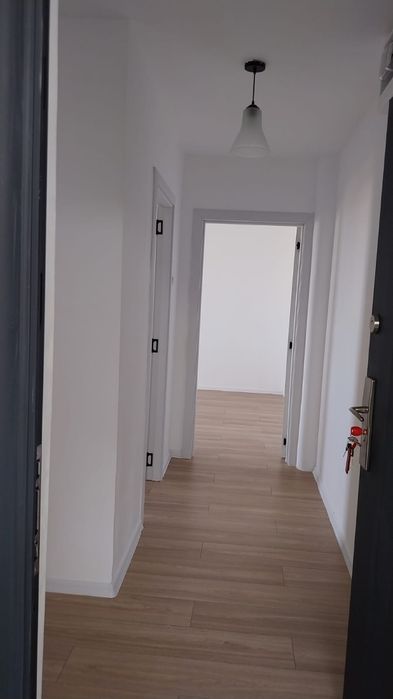 Particular, vand apartament 2 camere Brasov • OLX.ro